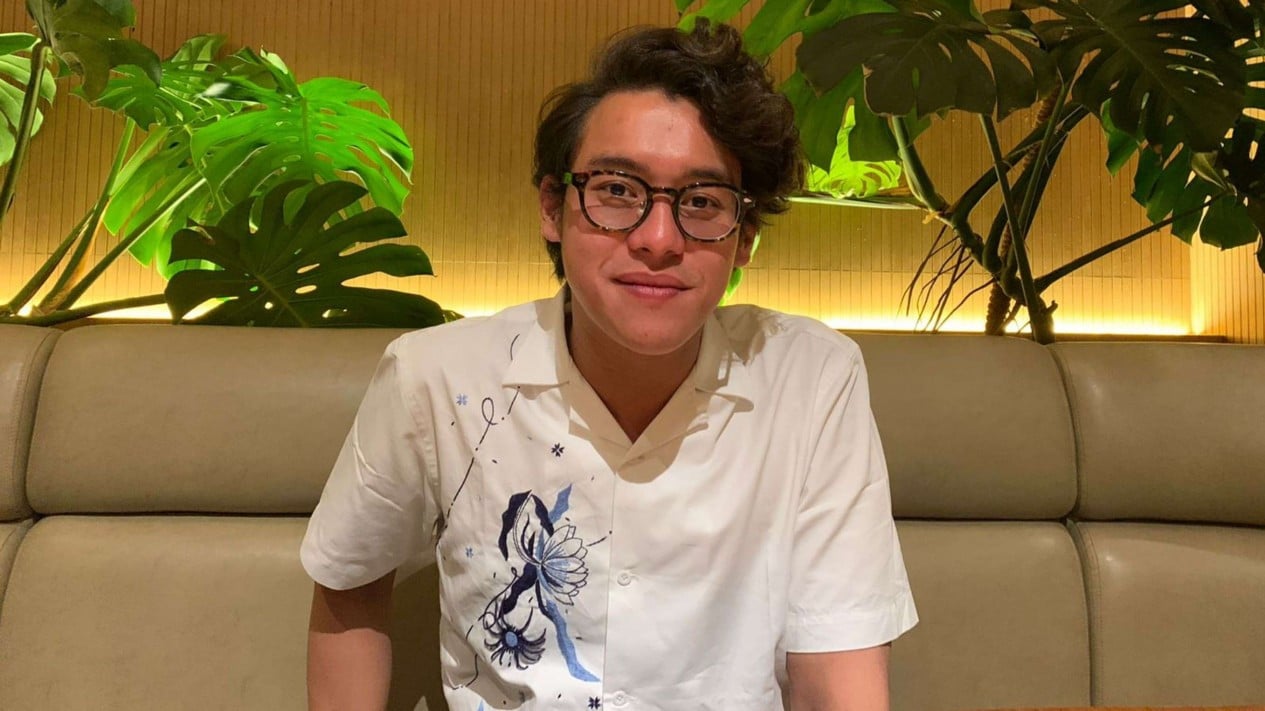 Arditho Pramono se convierte en un chico geek en Gudang Merika, ¡su ...